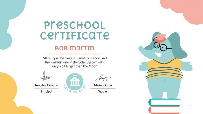 Preschool End of Year Awards Google Slides and PPT template